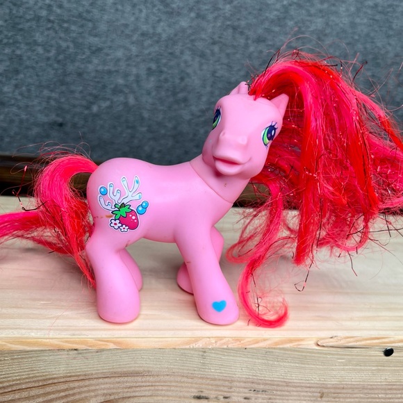 My Little Pony | Toys | My Little Pony 204 Strawberry Reef Pony | Poshmark